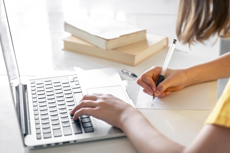 EssayWriter Review: The AI Essay Writer with Features That Stand Out